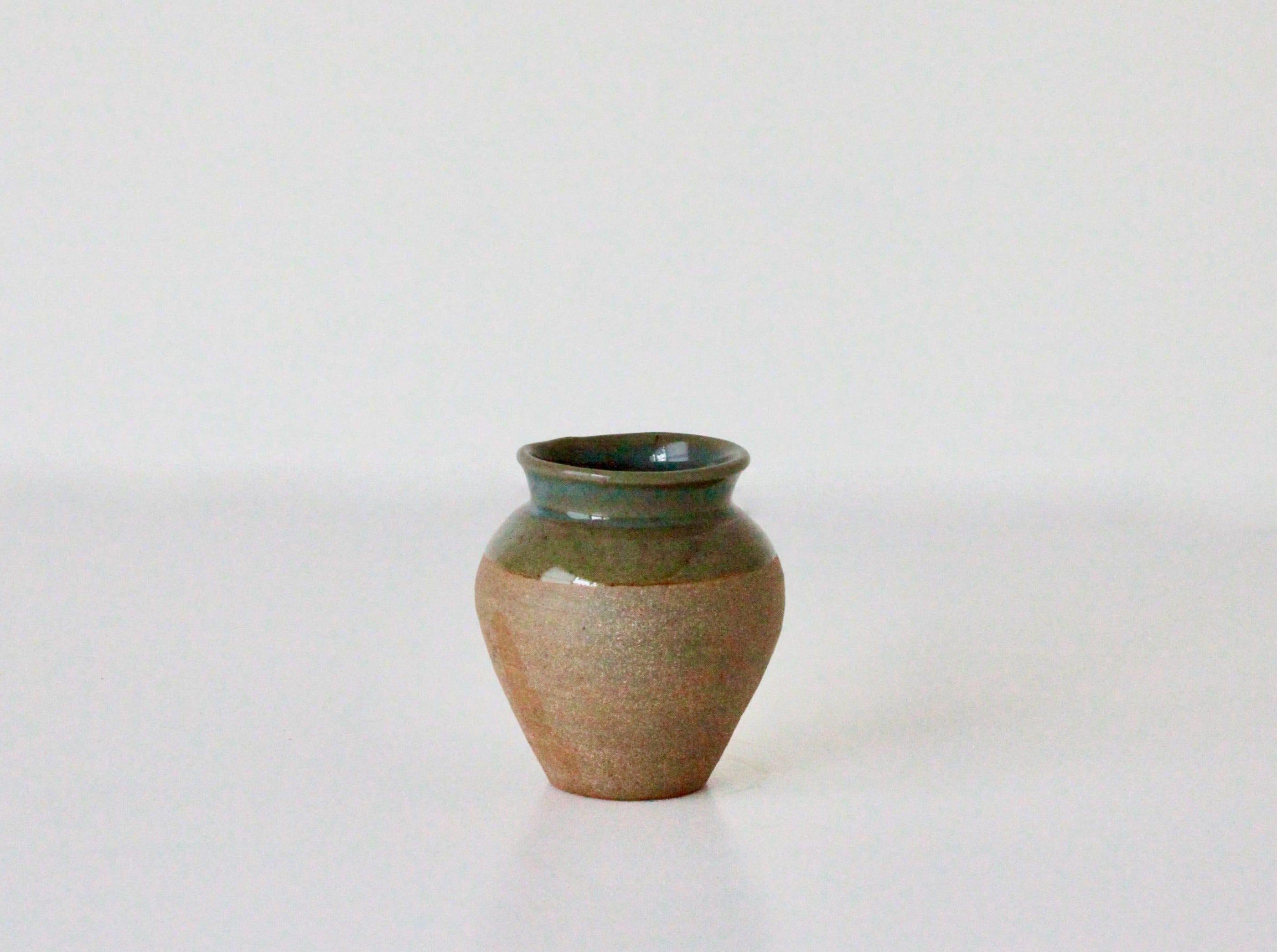 Small Devonshire Vase – ShackletonThomas